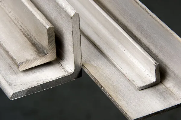 Australia's July 2023 Imports of Stainless Steel Angles Surge by 108% to Reach $1.2M