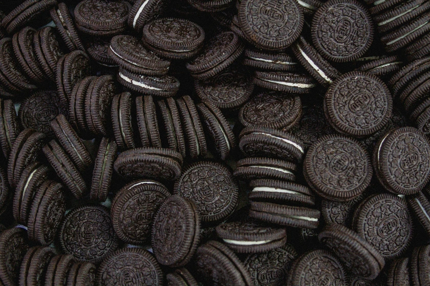 Mondelez Q3 2025 Results: Revenue Meets Estimates Amid Volume Decline