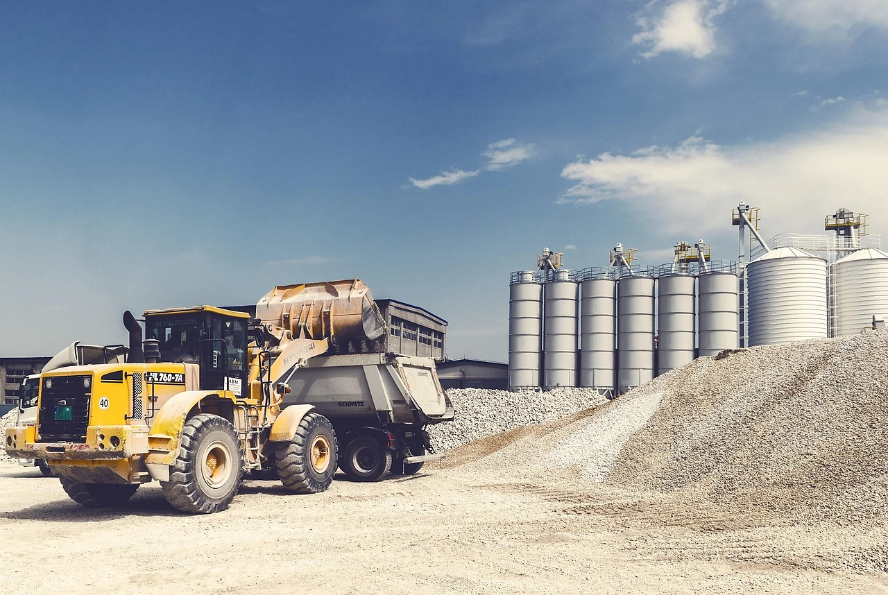 Hydrogen-Powered Heavy Machinery Proves Viability at Munich Construction Site