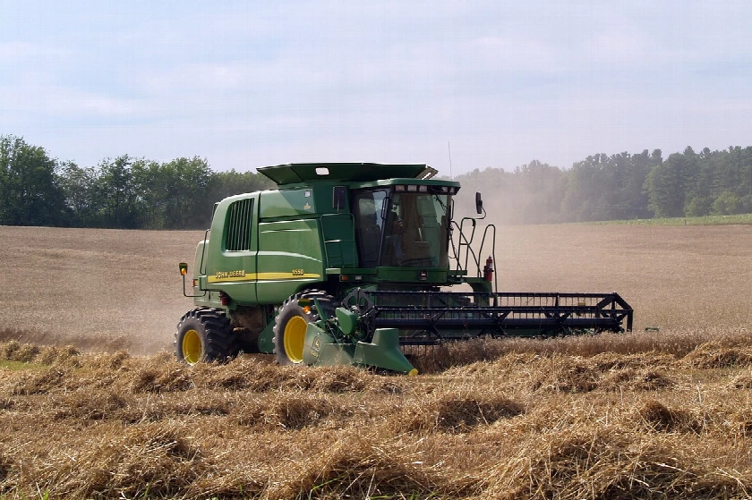 Deere & Co. Reports Strong Fiscal Third-Quarter Earnings