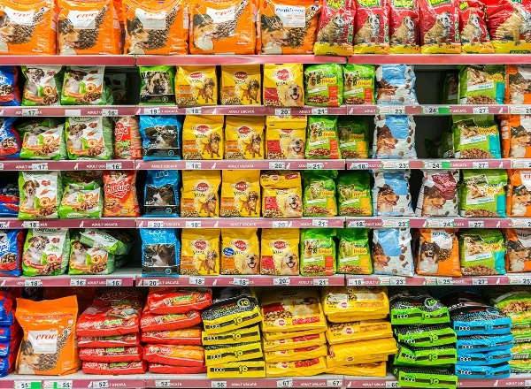 Best-Selling Products in the Dog and Cat Food Industry in United States