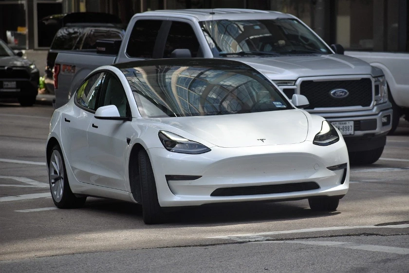 Chinese EV Makers Surpass Tesla in Self-Driving Tech Race