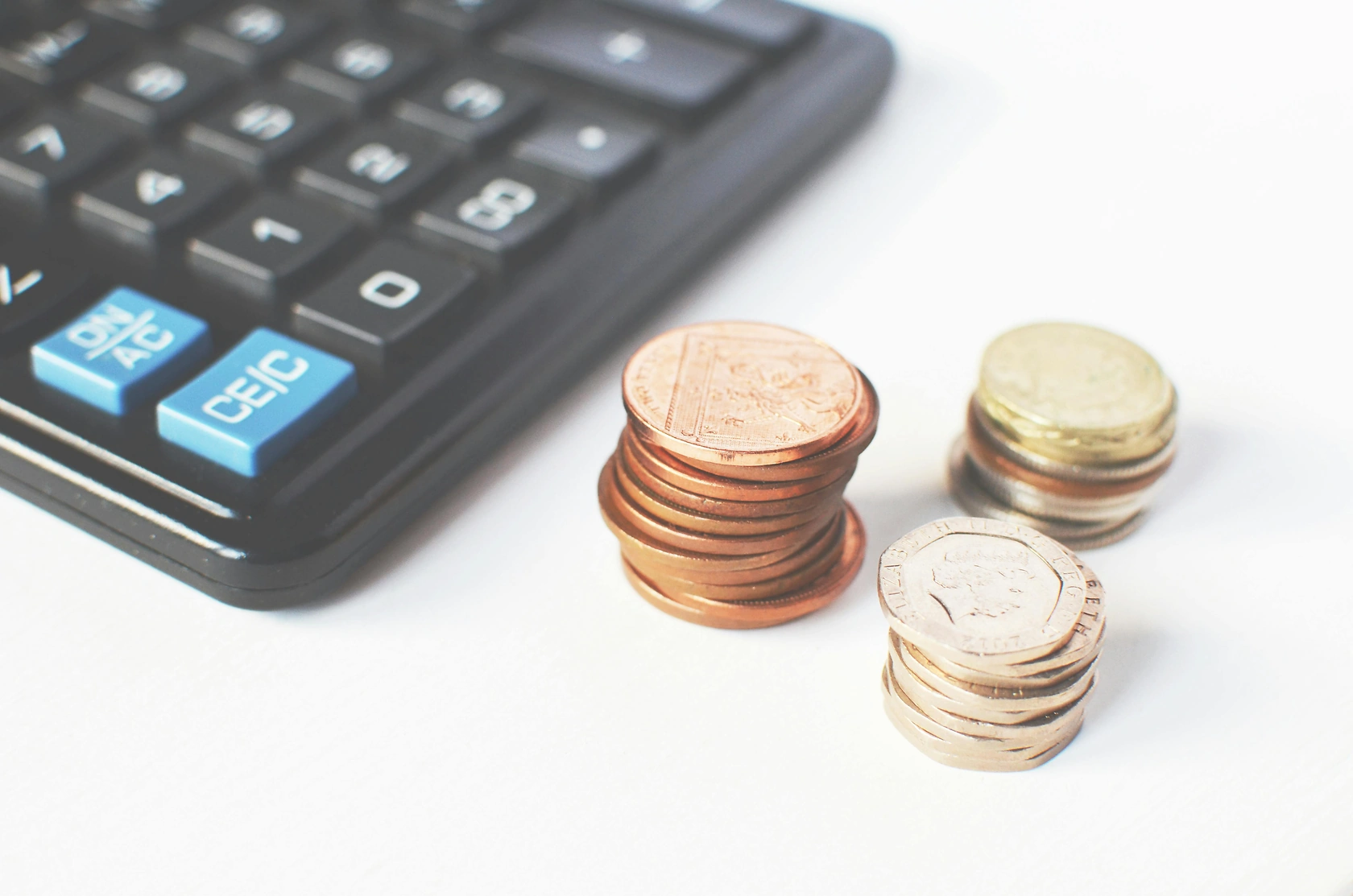 2026 Pay Raise Trends: 44% of Companies Adopt Uniform 'Peanut-Butter' Approach