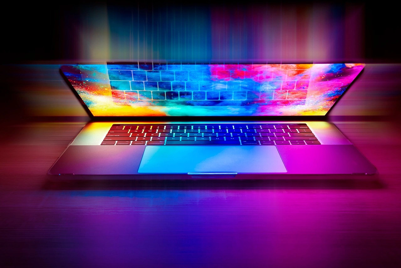 HP Q2 Revenue Exceeds Forecasts on AI PC and Commercial Strength