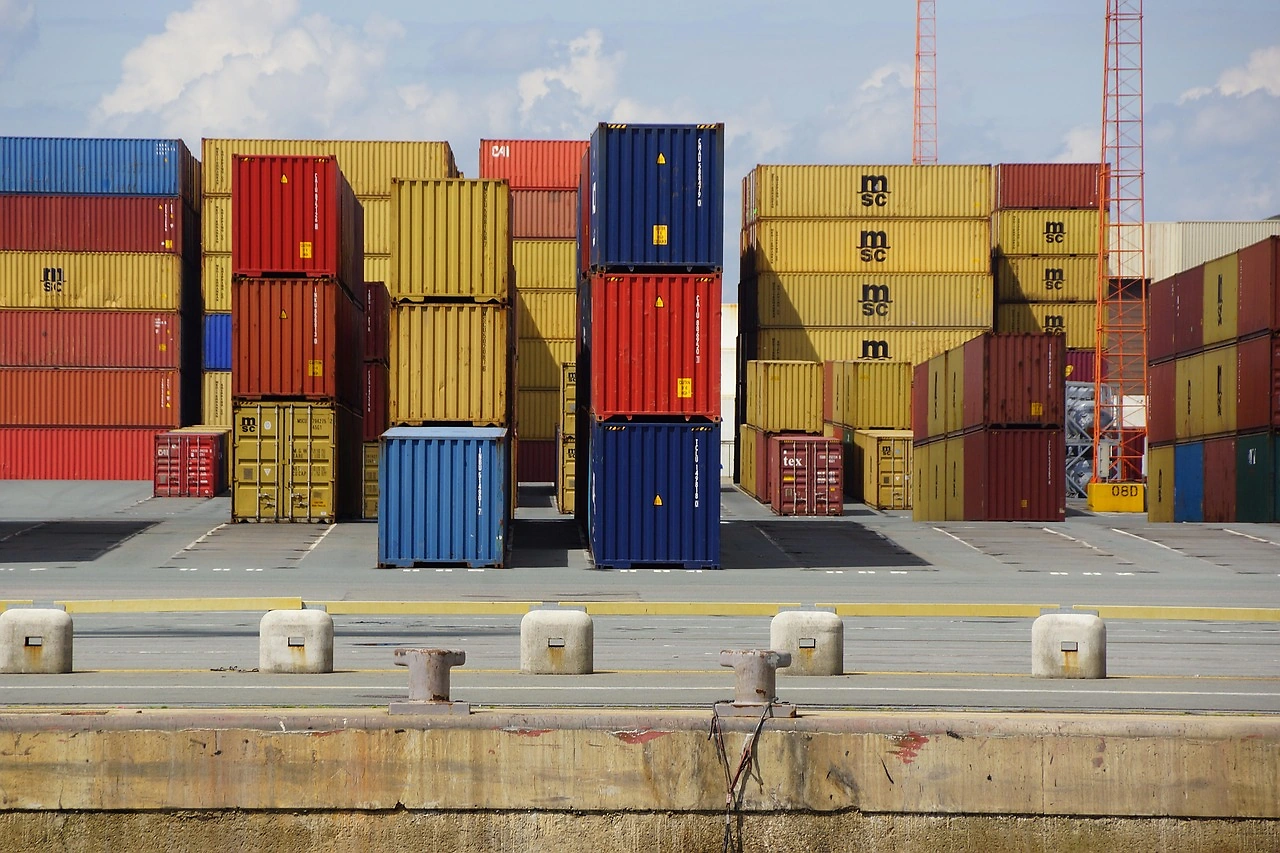 Asian Flood Backlog Congests Ports, Delays Asia-South America Air Freight