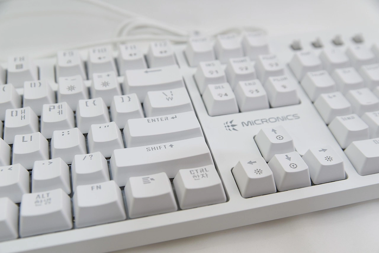 e& Launches Free Arabizi-Style Smart Keyboard to Boost Arabic Digital Use