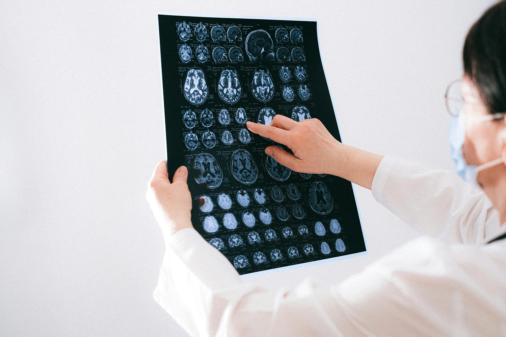 Infant Brain Study: Two-Month-Olds Can Distinguish Living from Inanimate Objects
