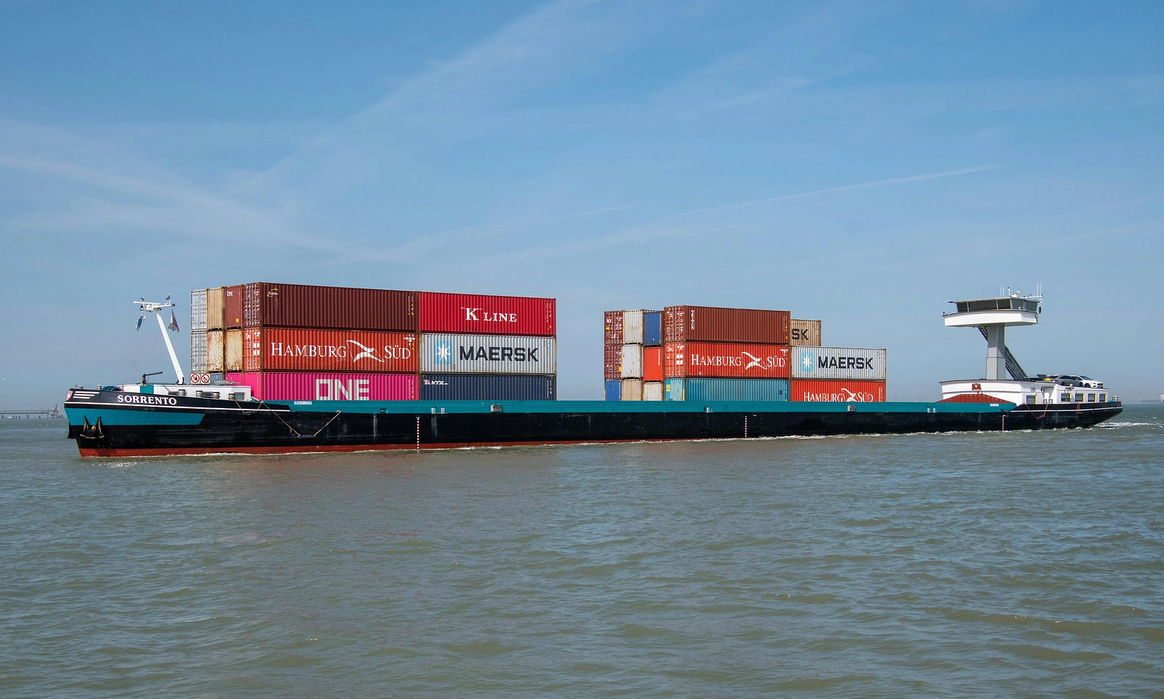 Maritime News Roundup: Port Disputes, Trade Deals, and Fleet Expansions