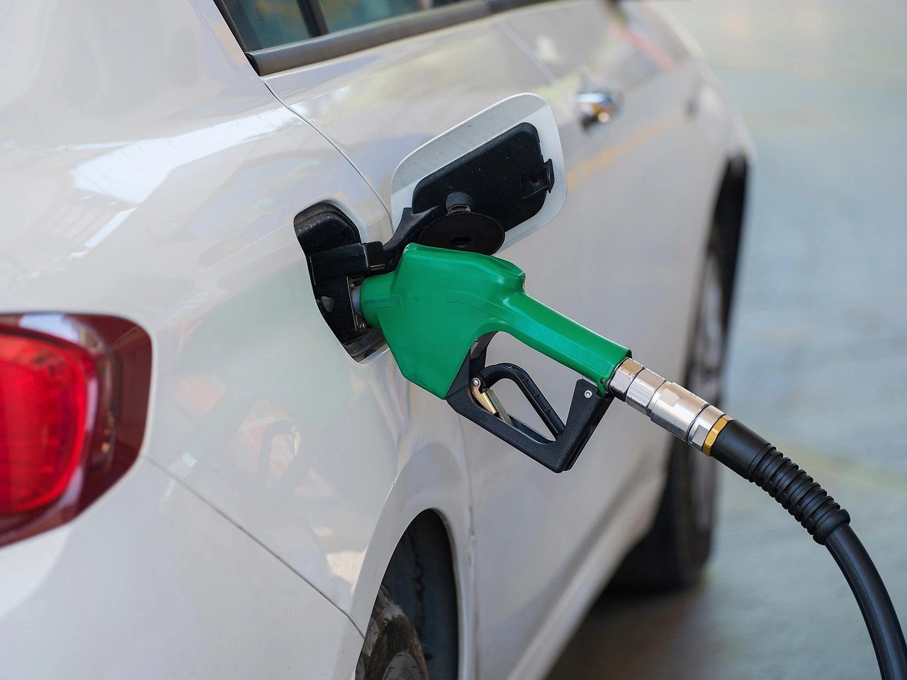 MOL, SINOPEC, and Marubeni Sign MOU for Marine Biodiesel Supply System