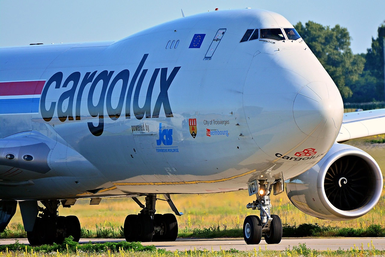 Kuehne+Nagel's 2025 Strategy: Bolt-On Acquisitions Amid Air Cargo Yield Pressures