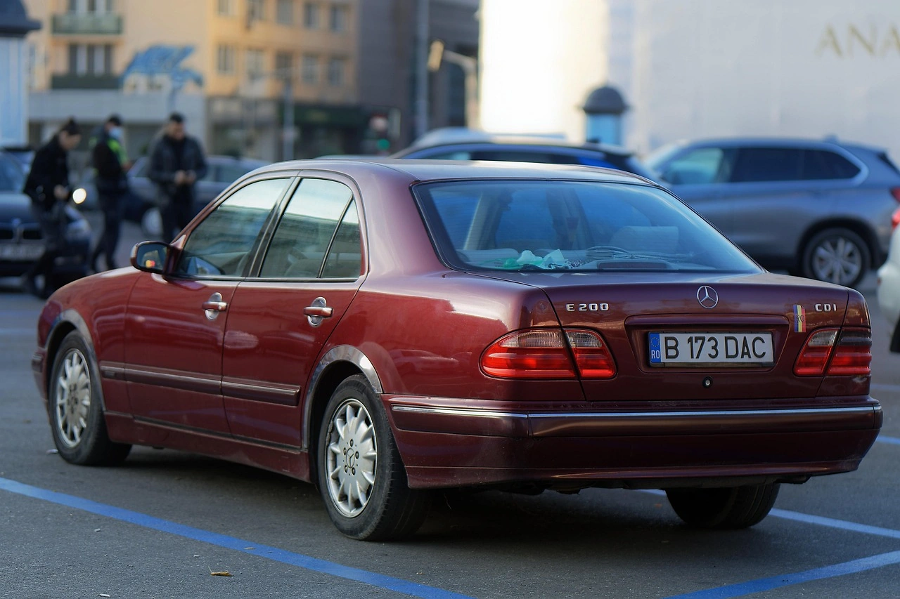 EU Plans to Restrict Non-Electric Fleet Purchases by 2030
