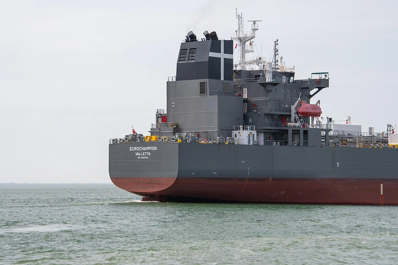 APC Launches Major Recoating Program for Sterling Ocean Tankers with MarineLINE