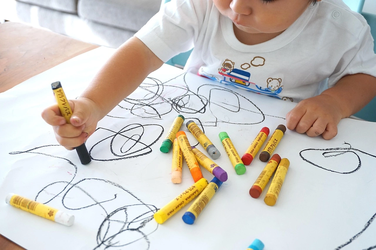 Children's Paintings More Closely Resemble Jackson Pollock's Work Than Adults', Study Finds