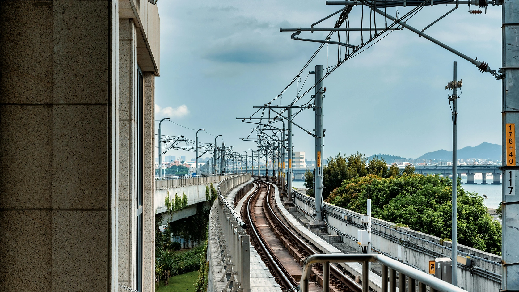 Chile Awards Major Railway Electrification Contracts for Melipilla and Batuco Lines