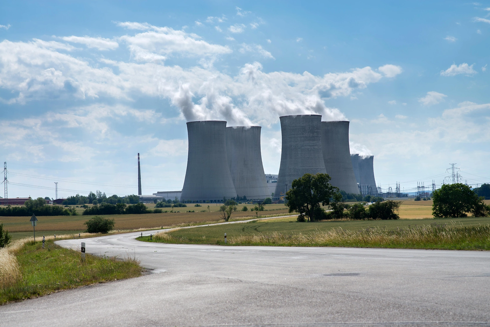 Alibaba Forms Power Generation JV with China Nuclear Partner for AI Data Centers