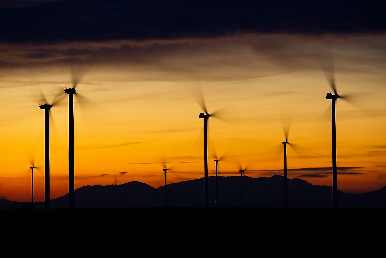 China's Wind Industry Aims to Double Annual Installations to 120GW from 2026