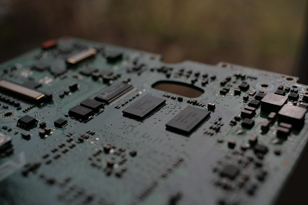 China Confirms Wingtech-Nexperia Chip Supply Talks, Urges Dutch Action