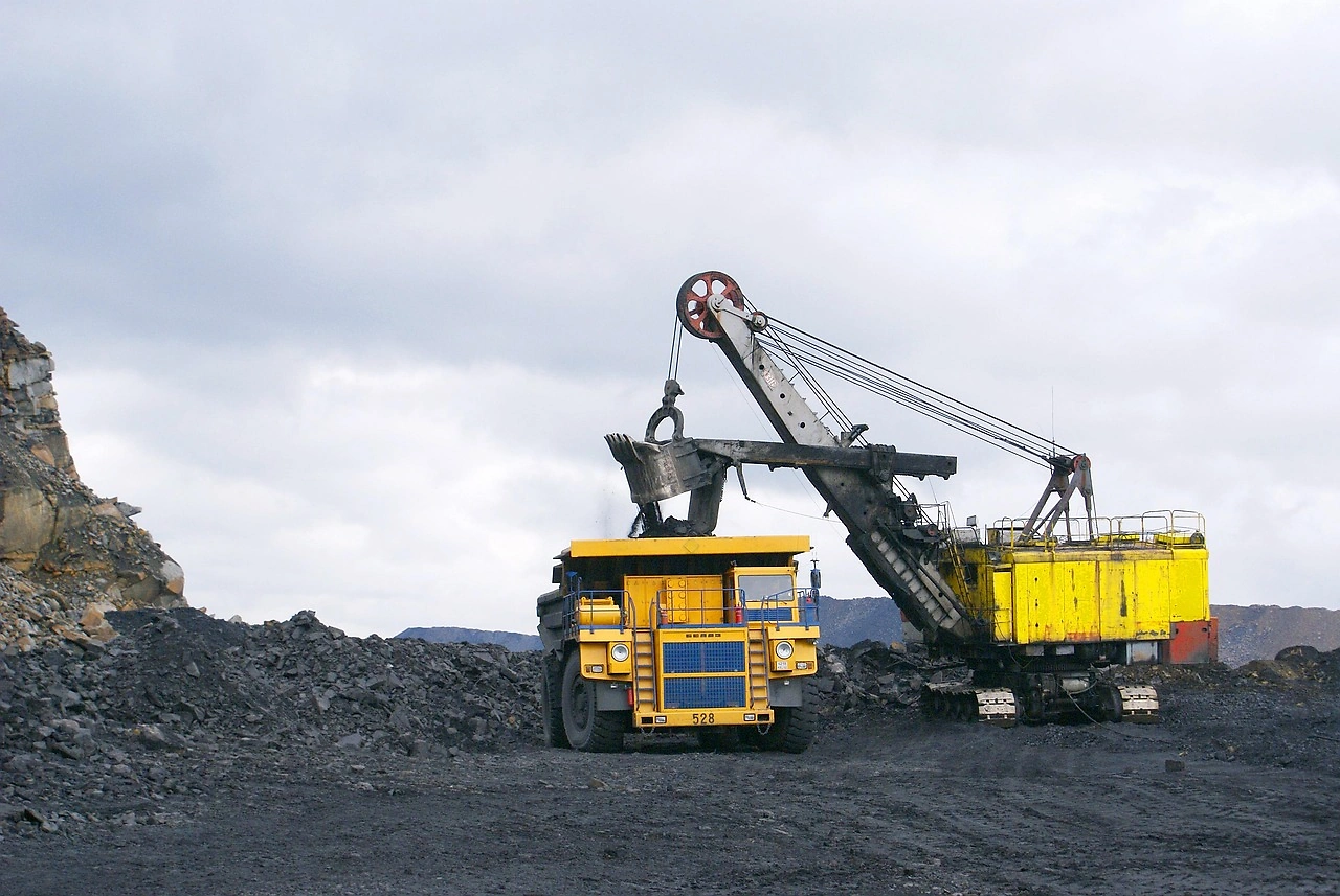 Colombian President Threatens Contract Change Over Coal Exports