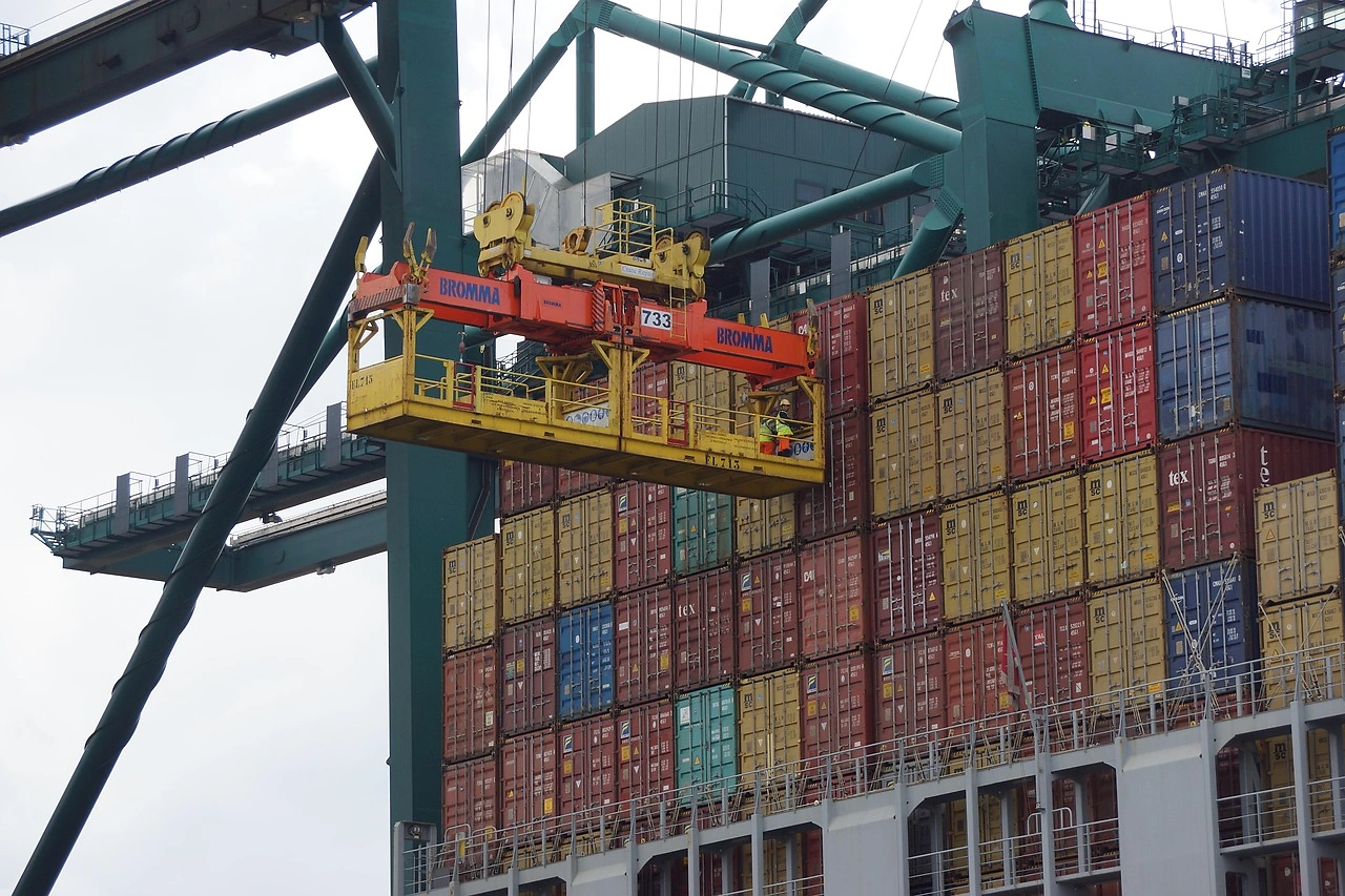 DP World Antwerp Gateway Achieves Record Container Volume in 2025