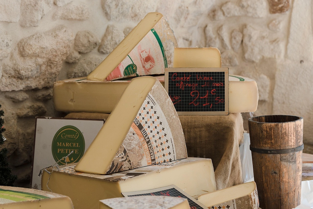 China Imposes Tariffs Up to 42.7% on EU Dairy Products