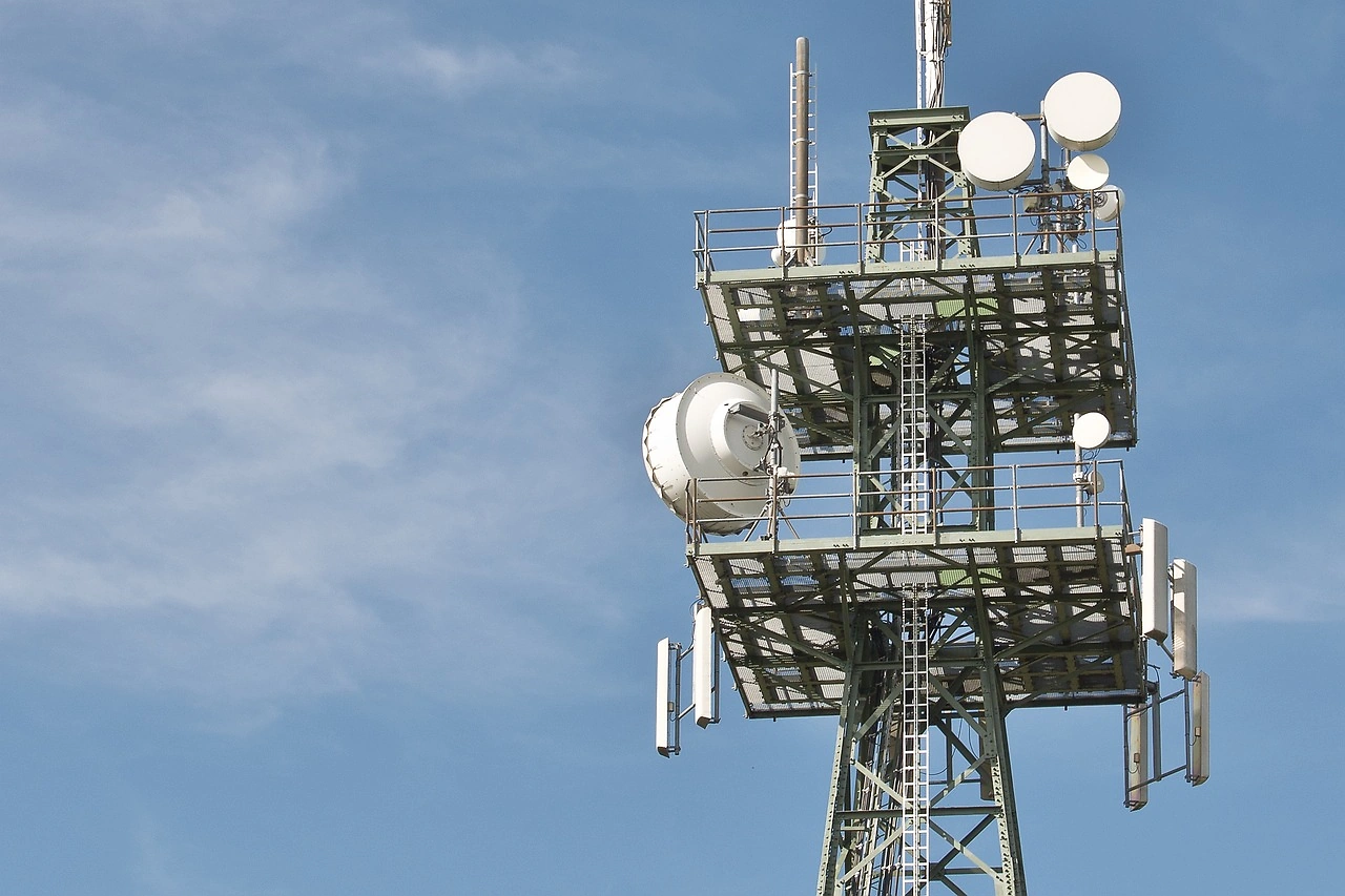 Deutsche Telekom and Starlink Partner to Eliminate European Cellular Dead Zones by 2028