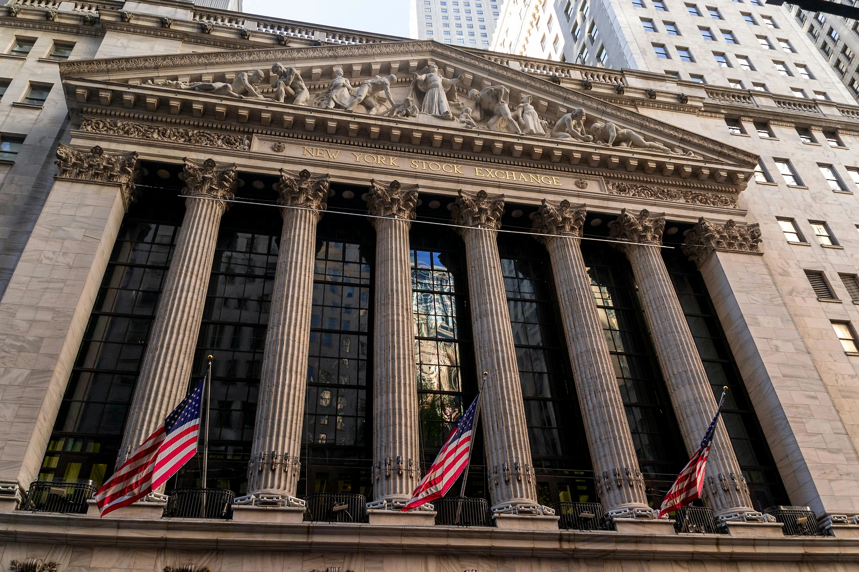 Stocks Rally as Dow Returns Above 50,000 on Trade and Rate Optimism