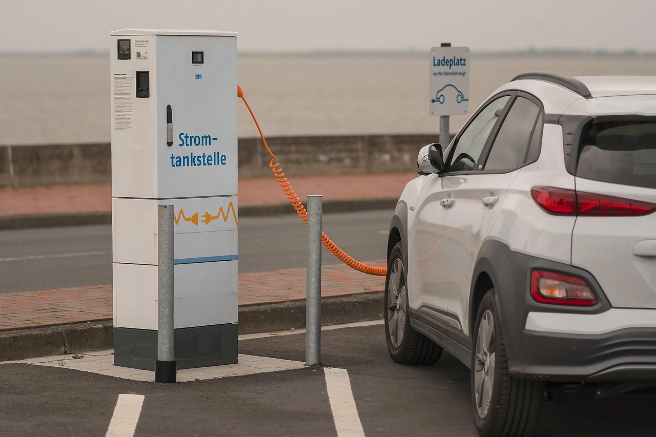 EU 2035 Car CO2 Targets Unfeasible, Auto Industry Warns