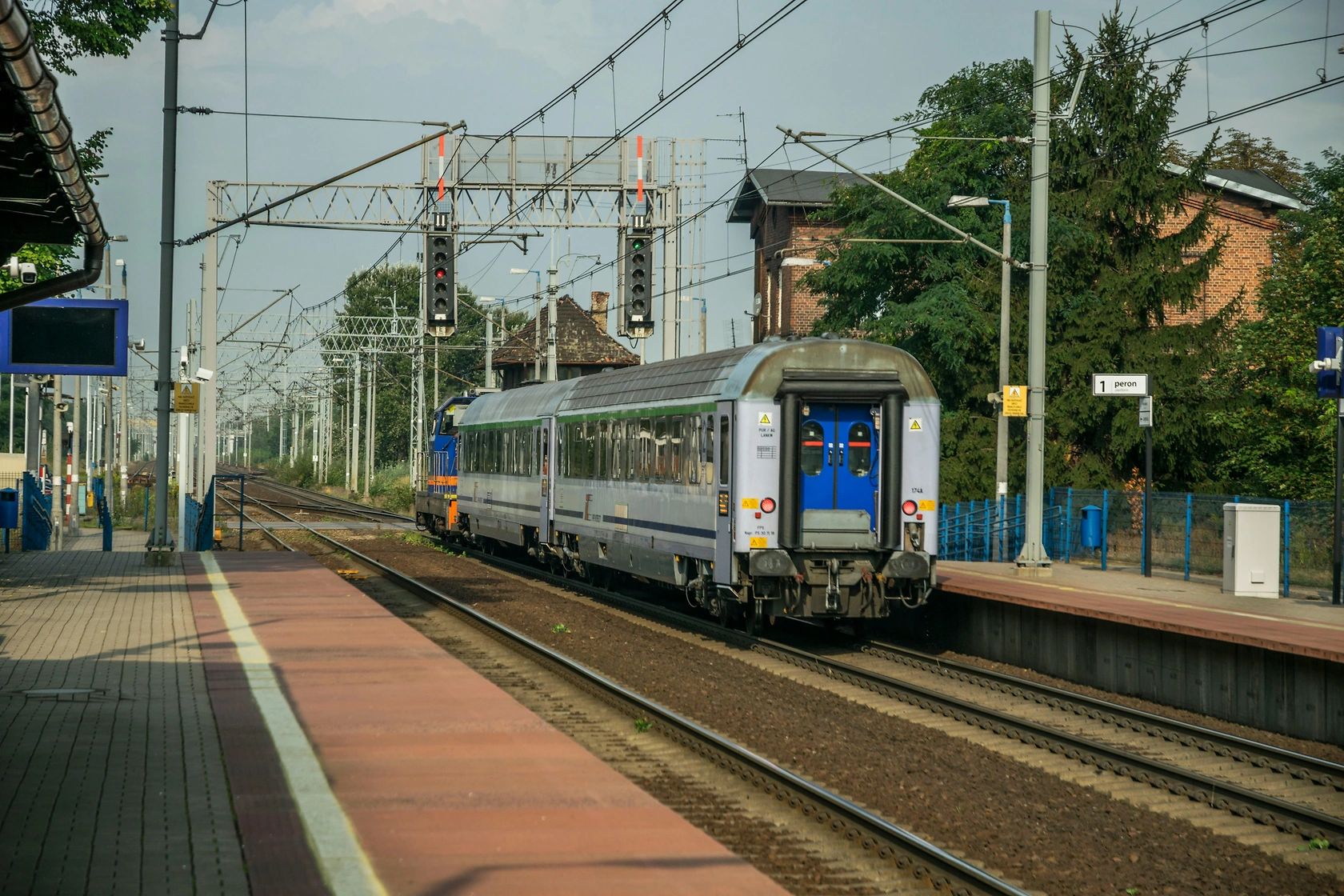 Global Urban Transport Projects Advance in 2026: New Trains, Trams, and Fare Systems