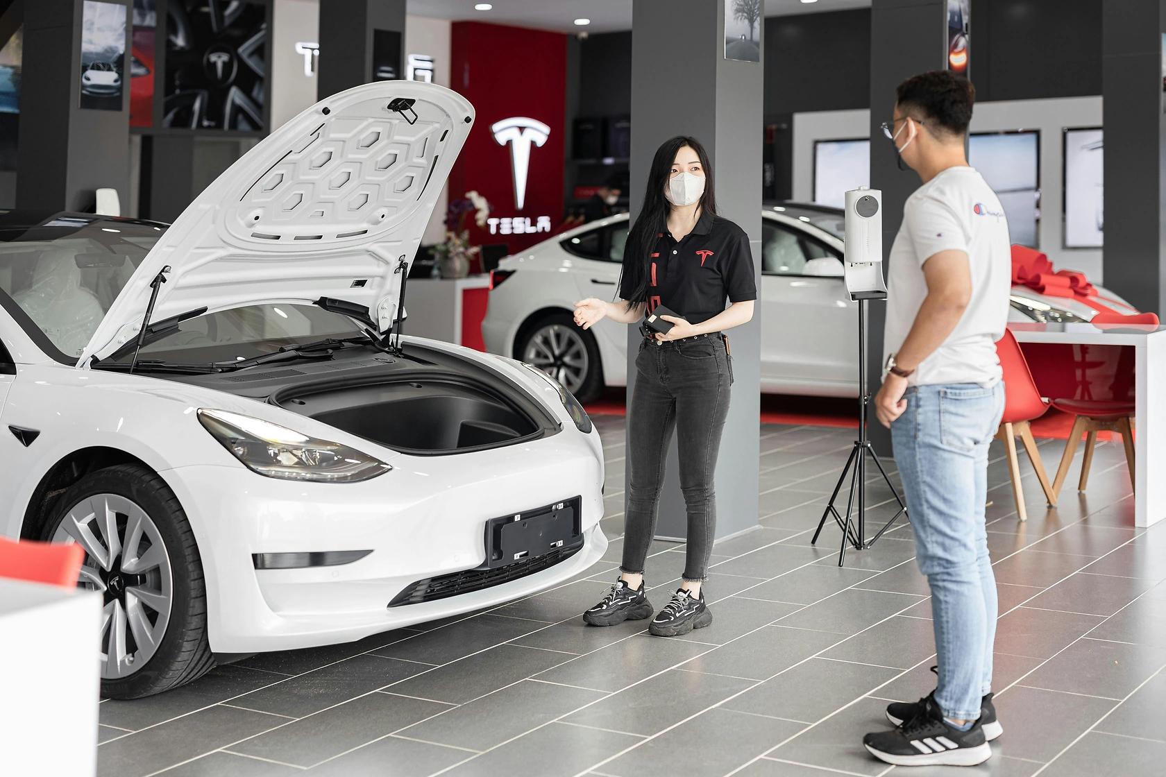 European Car Sales Fall in January 2026 as Electrified Vehicles Gain Share