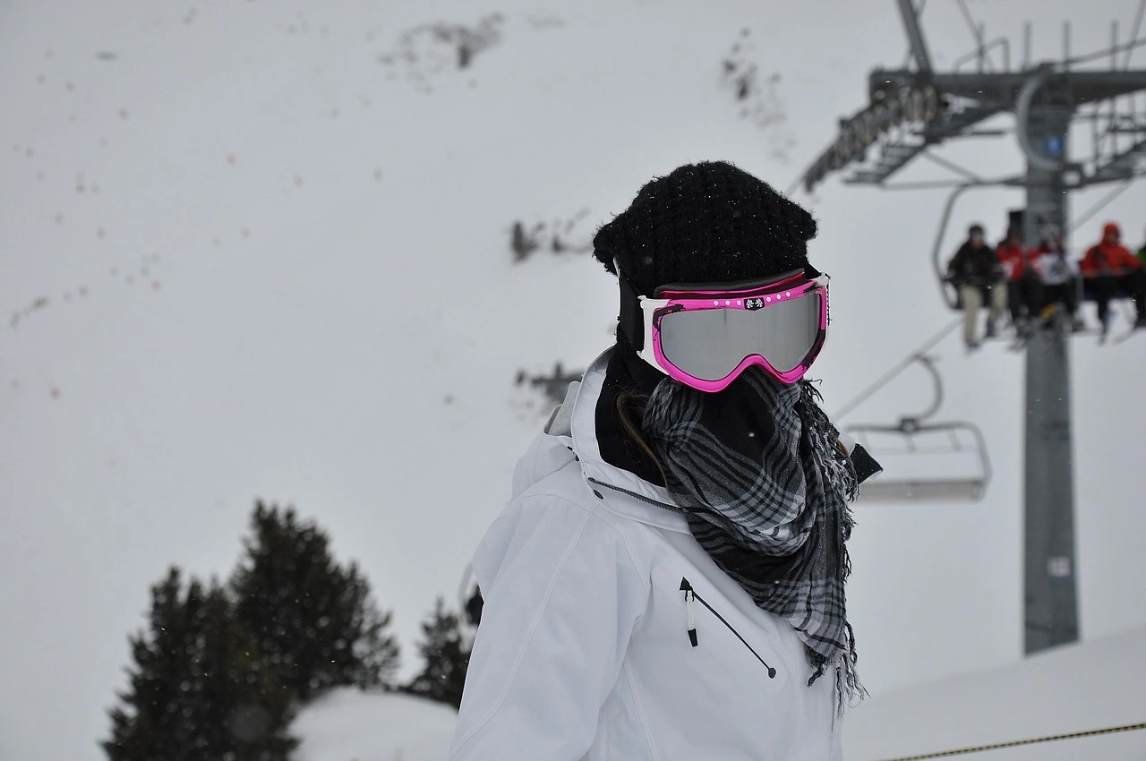 French Ski Resort Offers Free Skiing Due to Financial Strain in 2025