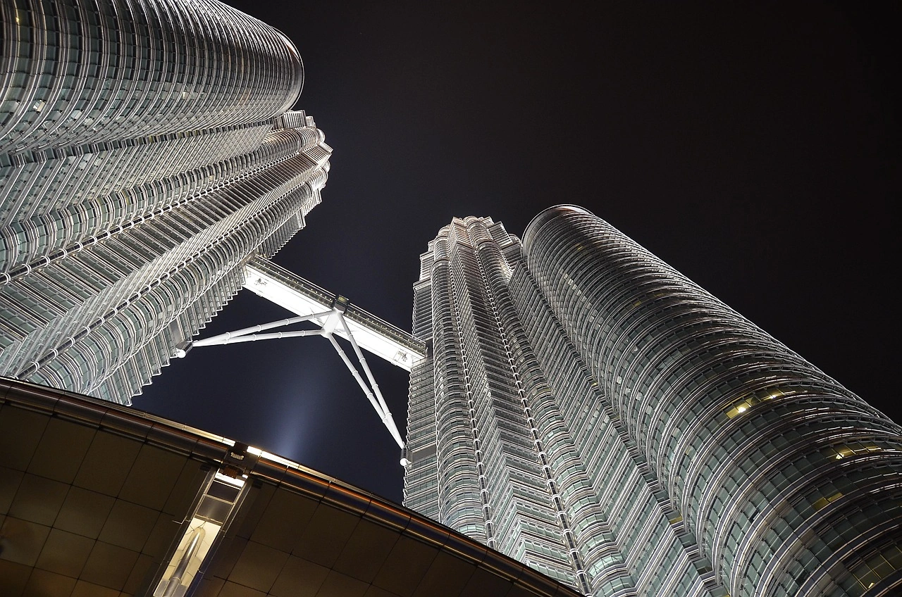 Singapore's Hydrogen Energy Transition: Studies and Power Sector Preparations