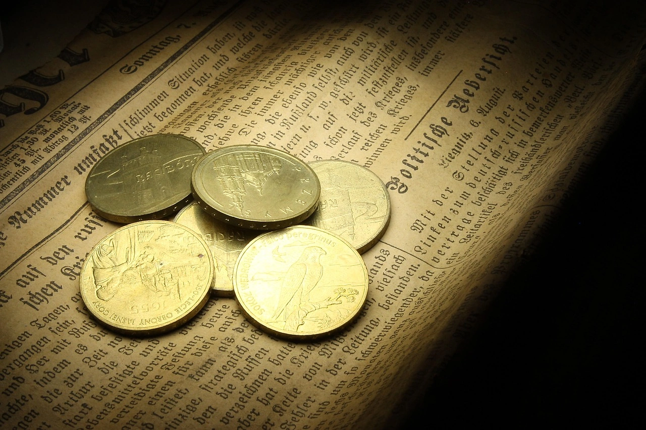 Gold and Silver Futures Rise on December 9, 2025