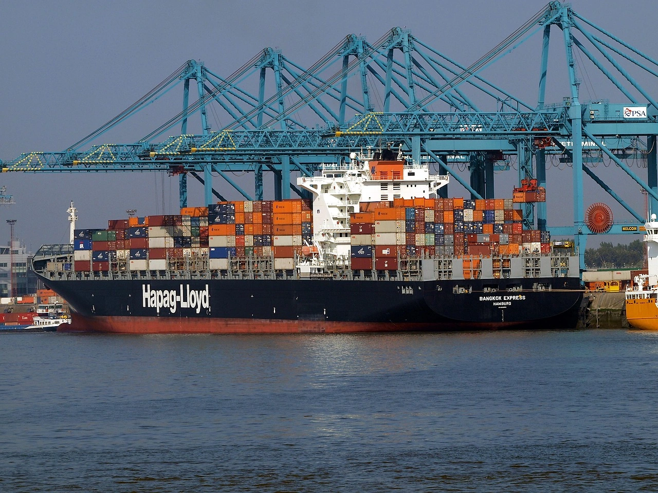 Hapag-Lloyd and DSV Expand Decarbonization Partnership with Biofuel Agreement