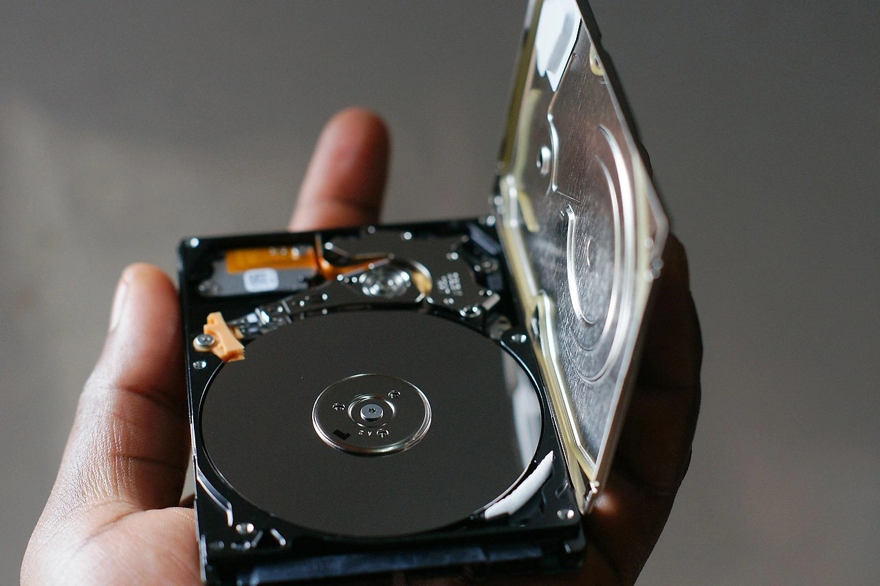 Seagate Reports Fiscal First-Quarter 2025 Earnings, Beats Expectations