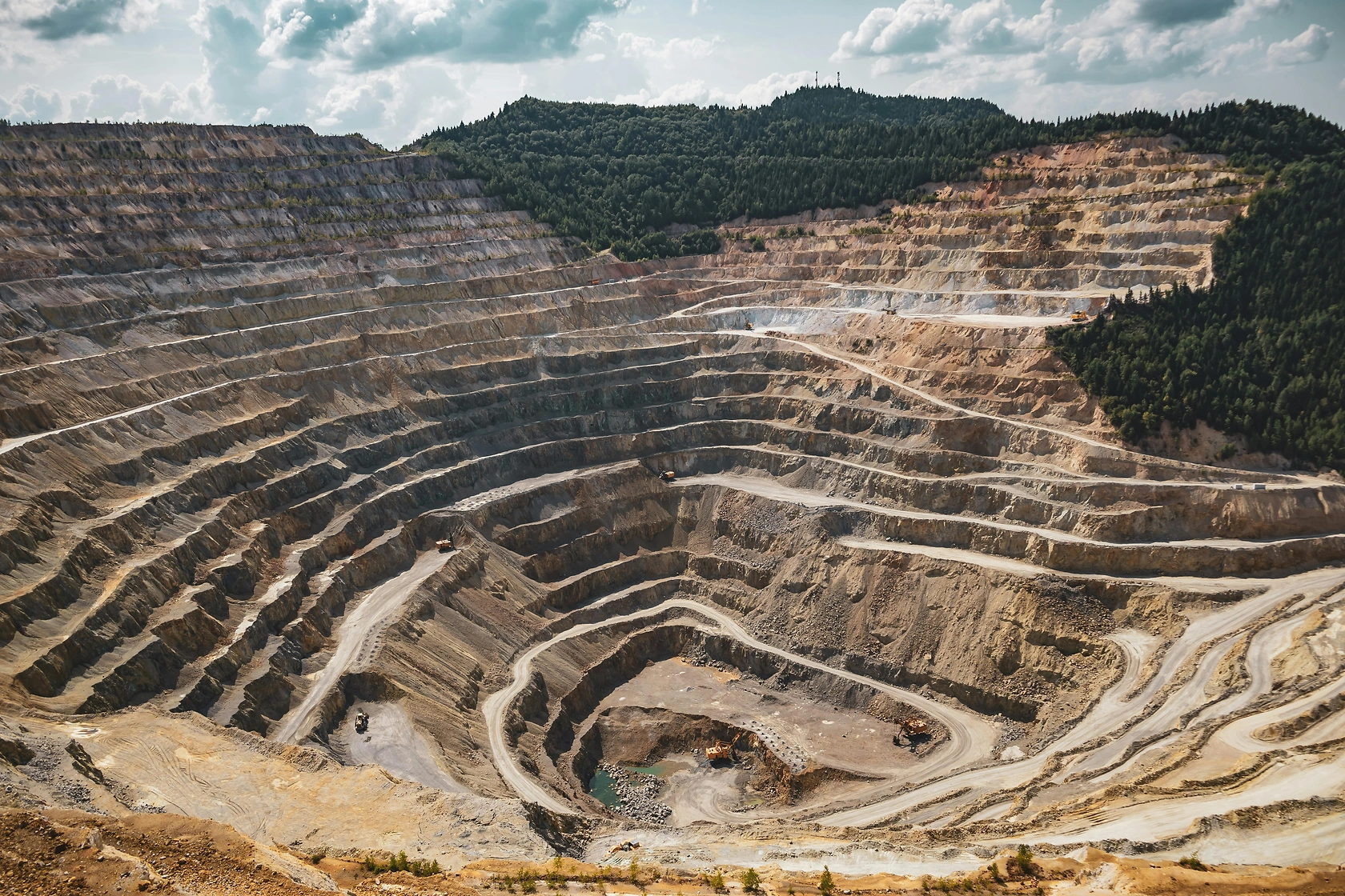 Hillgrove and Heavy Minerals Sign Garnet Tailings Processing Agreement