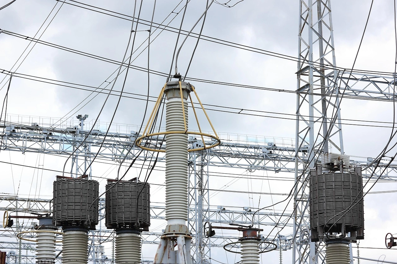 Chinese Power Equipment Firms Ride AI-Driven Boom Amid Global Demand