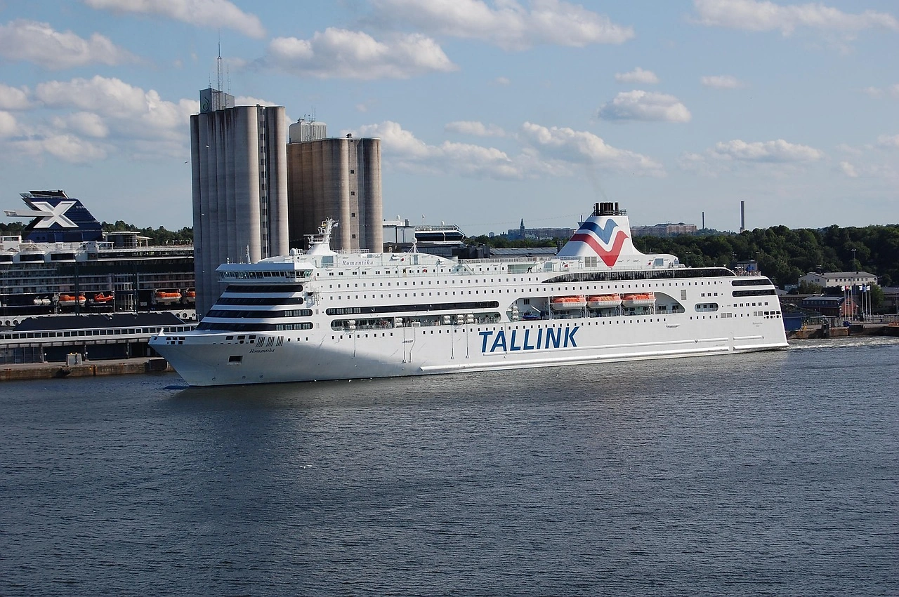 Hybrid Passenger Vessel El Escudo Enters Service at Port of Los Angeles