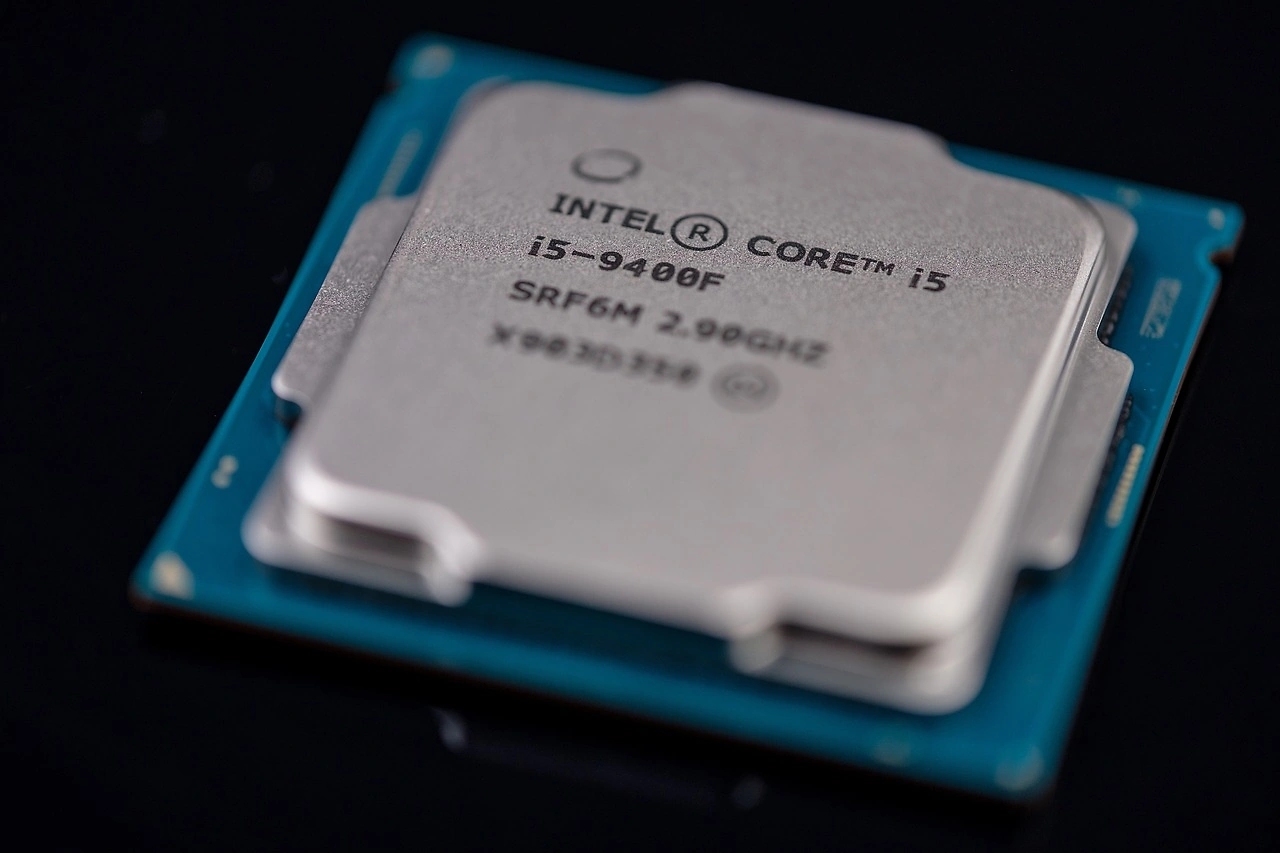 Intel Tests Chipmaking Tools from Firm with Sanctioned Units, Sparking Security Concerns
