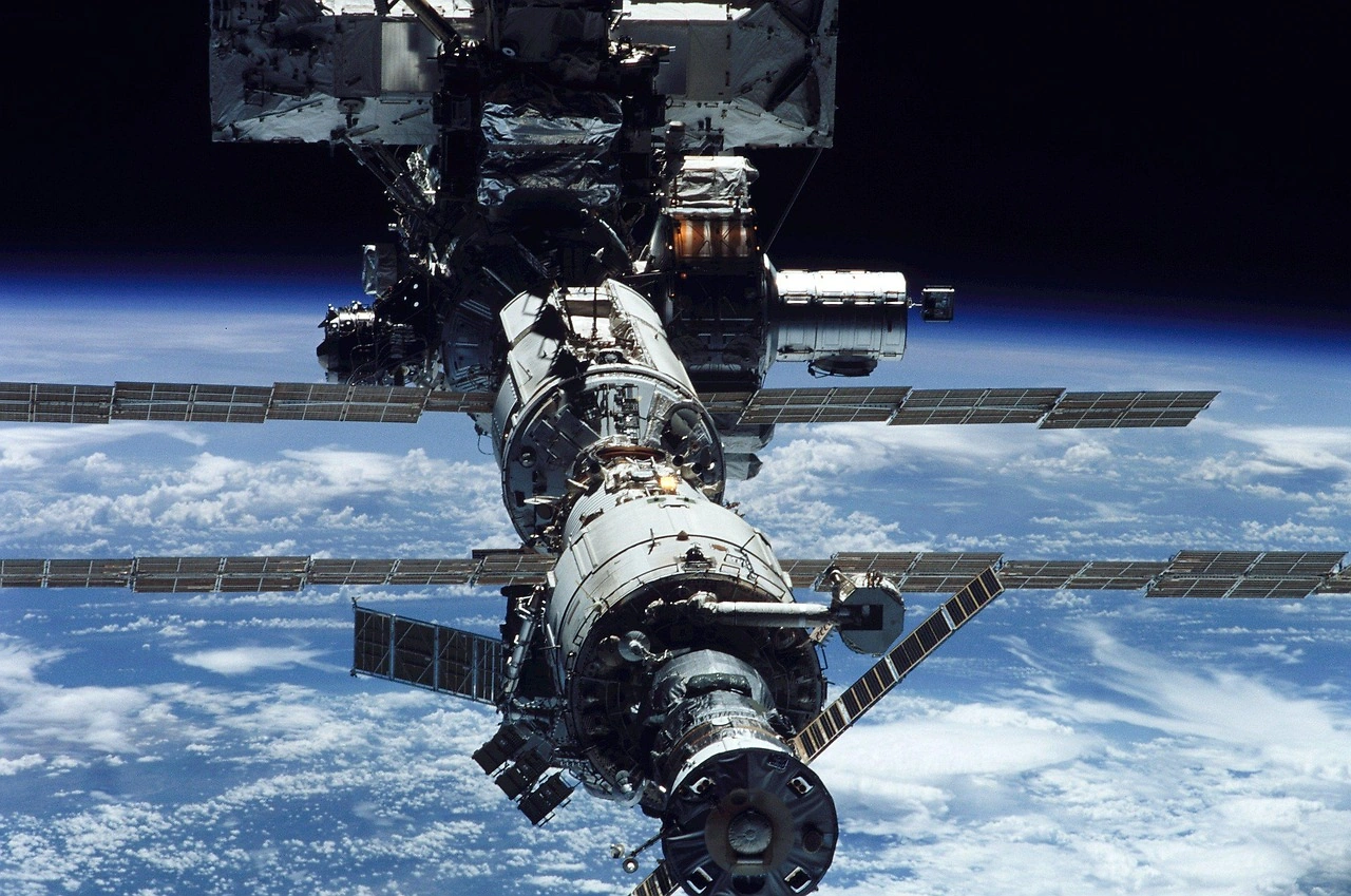 NASA Maps Ocean Plastic Pollution Using Space Station Sensor Technology