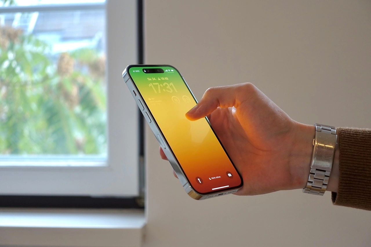 Apple's Challenging Year: A Buying Opportunity Amidst Tariffs?