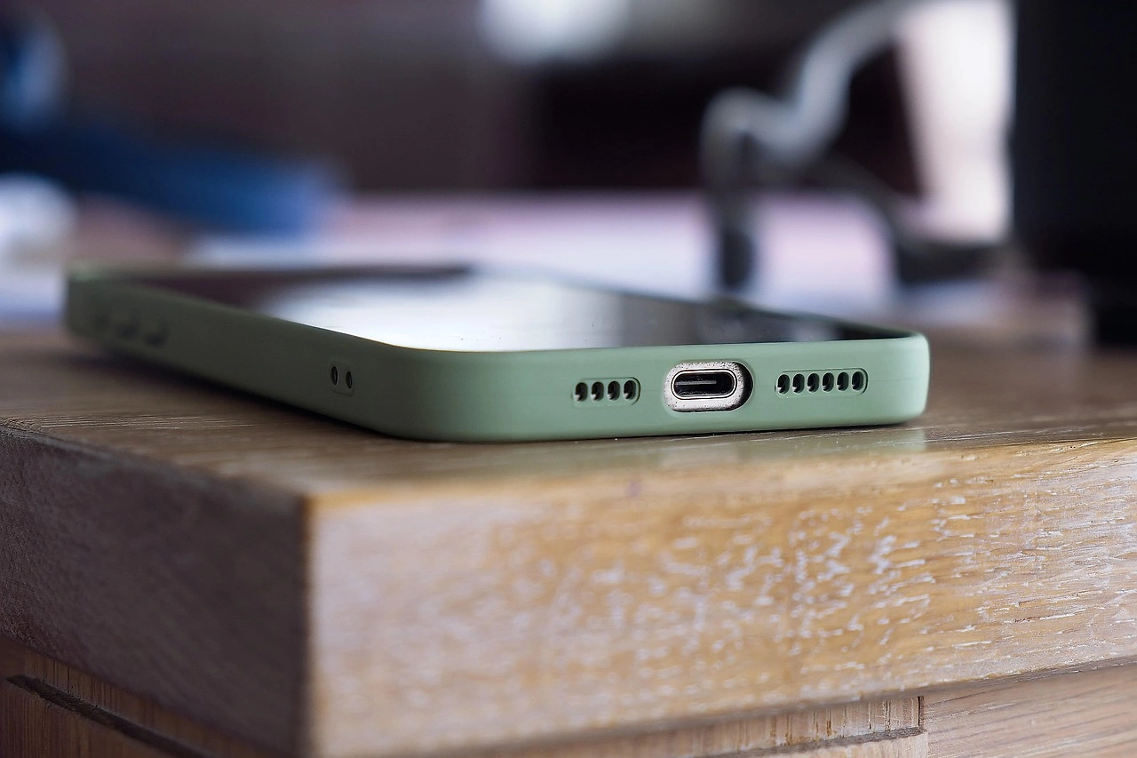 Apple's iPhone 17 Expected to See Price Surge Amid Tariff Concerns