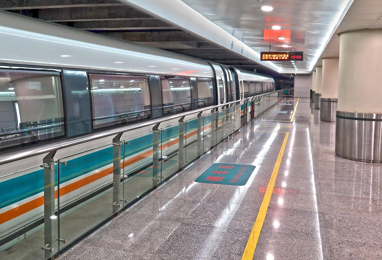 Japan's L0 Series Maglev: World's Fastest Train Aims for 603 km/h