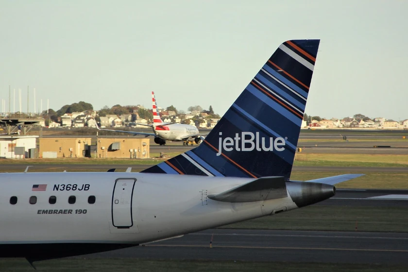 JetBlue's Financial Forecast Prompts Investor Concerns