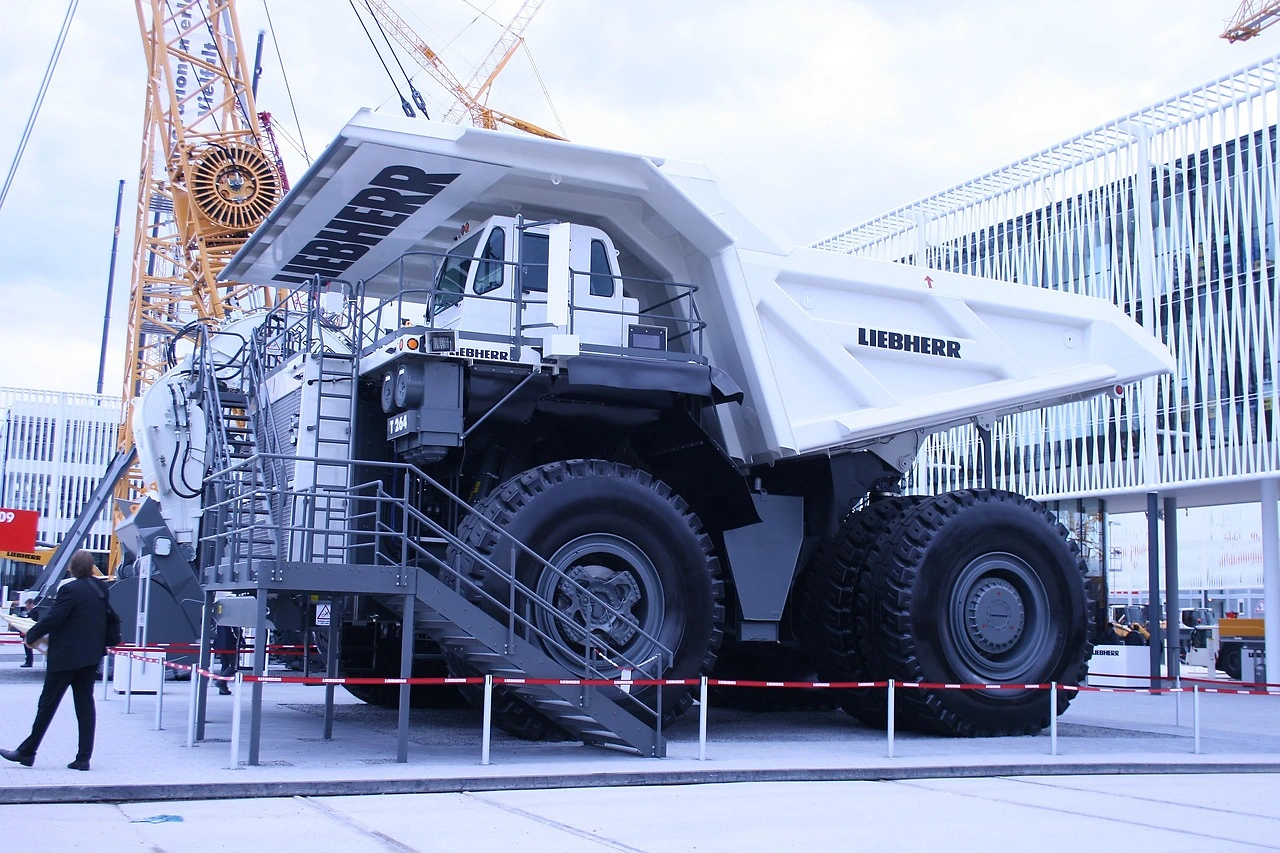 Hydrogen-Powered Construction Machinery Proves Feasible in Munich Gravel Plant Demo