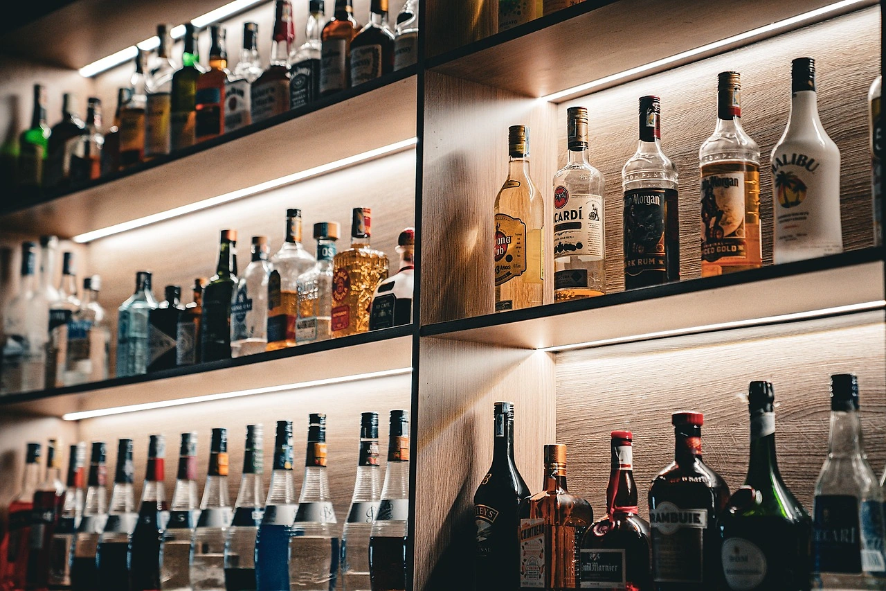 LA Bar Owner Navigates New Tariffs on Wine