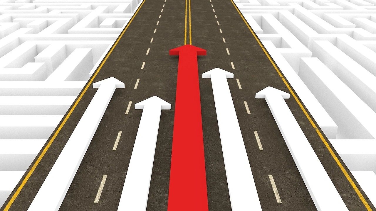 Analysts Urge Caution on 3 Industrials Stocks Despite Sector Outperformance