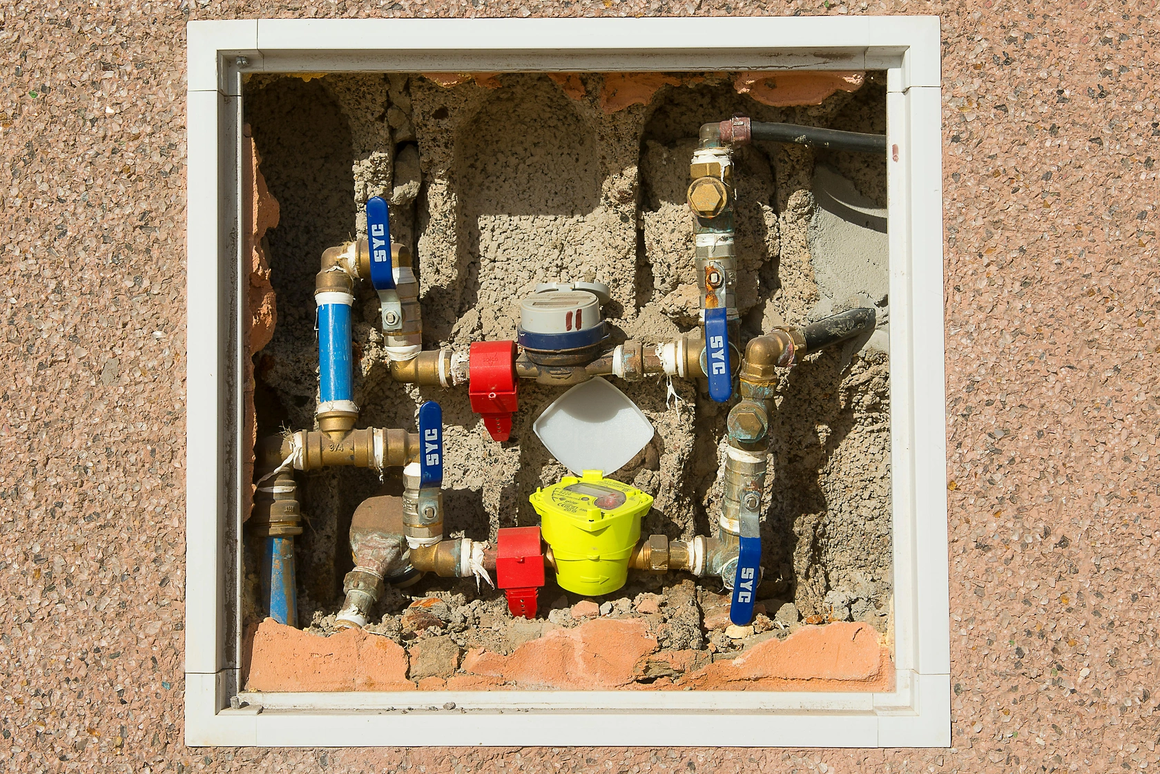 Smart Flowmeter Uses MQTT Technology for Water Conservation