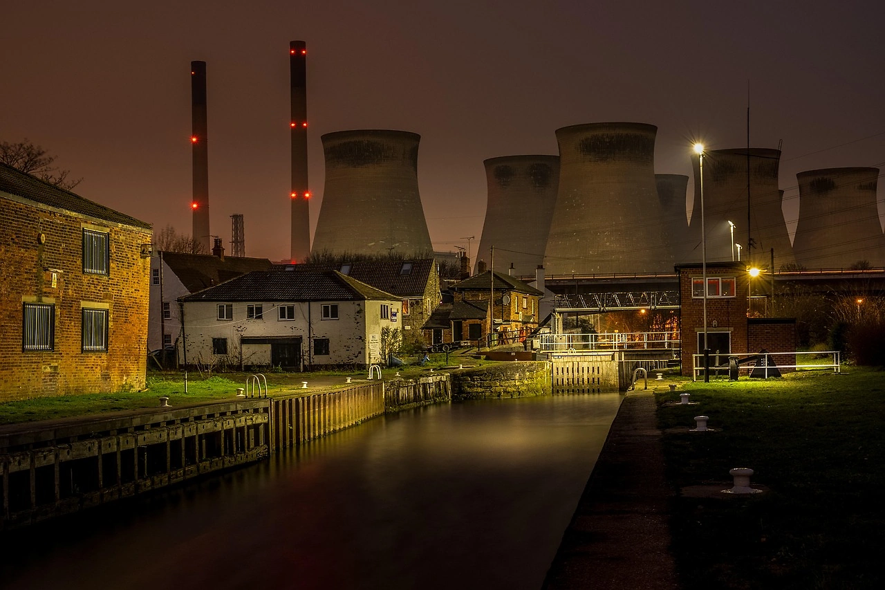 RenewableUK Warns Grid Investment Crisis Threatens UK's Offshore Wind Boom