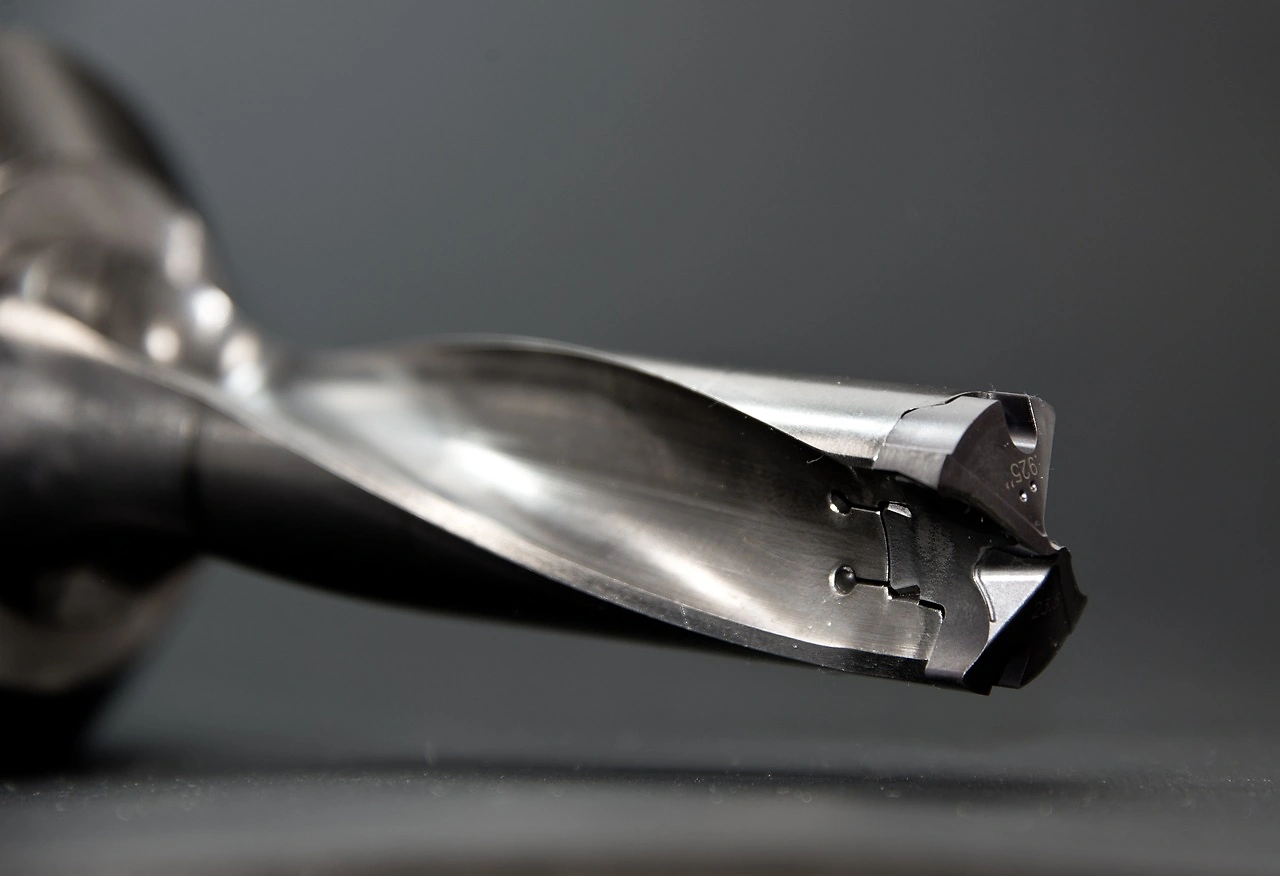 U.S. Drill Bit Manufacturers Shift to Steel as Tungsten Prices Surge