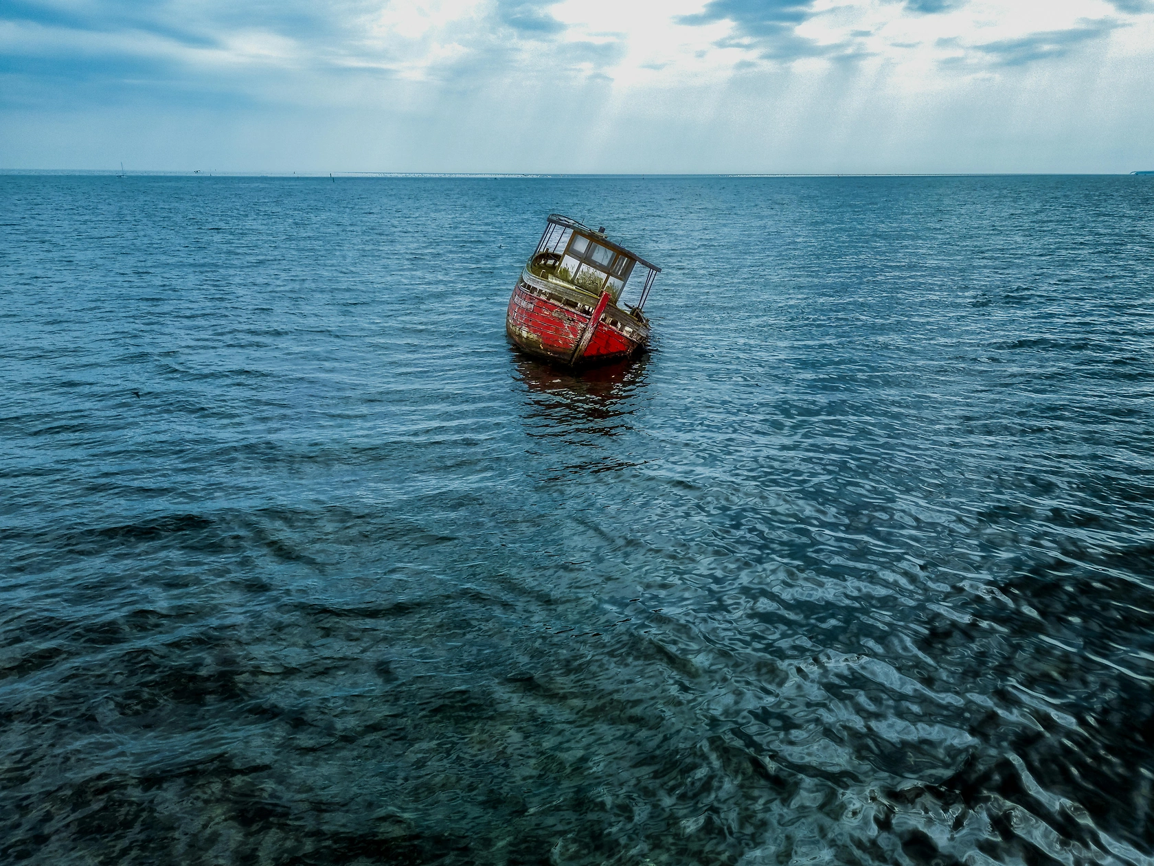 Two Crew, Two Dogs Rescued from Grounded Crab Boat on Oregon Coast